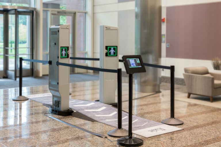The Role of AI in Airport Security: Enhancing Safety and Efficiency