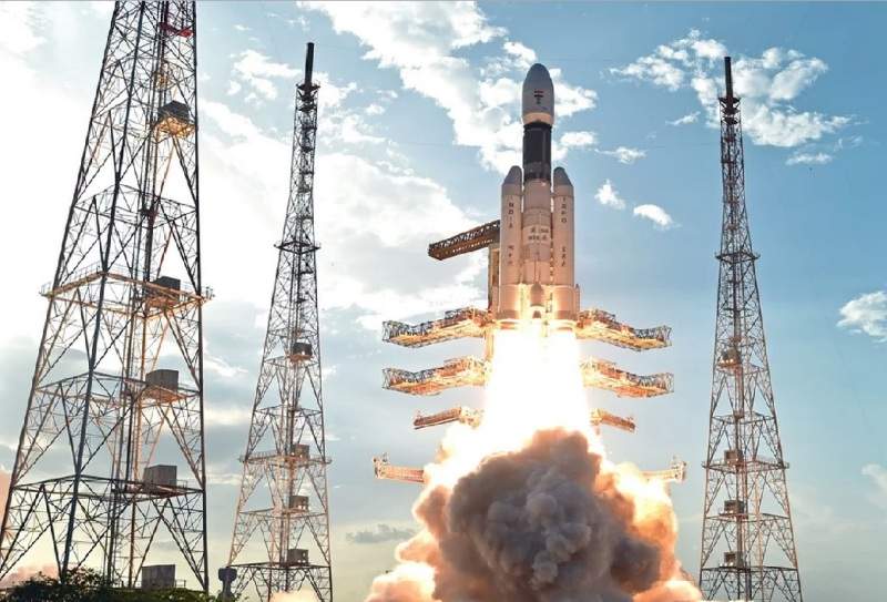 ISRO launches new GSAT-19 communication satellite into space - Airport ...